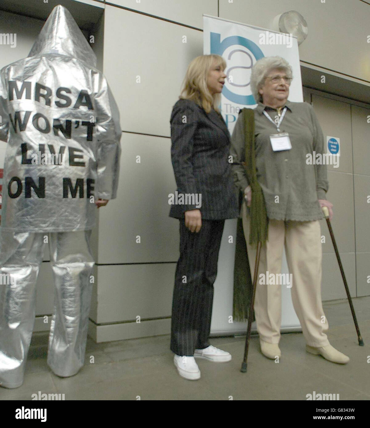 Leslie Ash and Claire Rayner (right) at a photocall where the patients ...