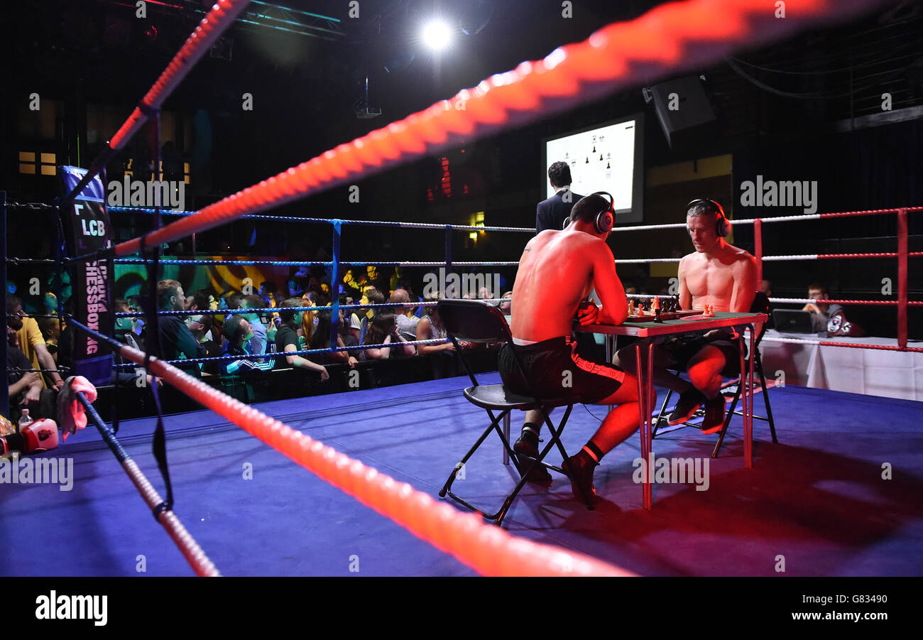 Chess boxing ampics hi-res stock photography and images - Alamy
