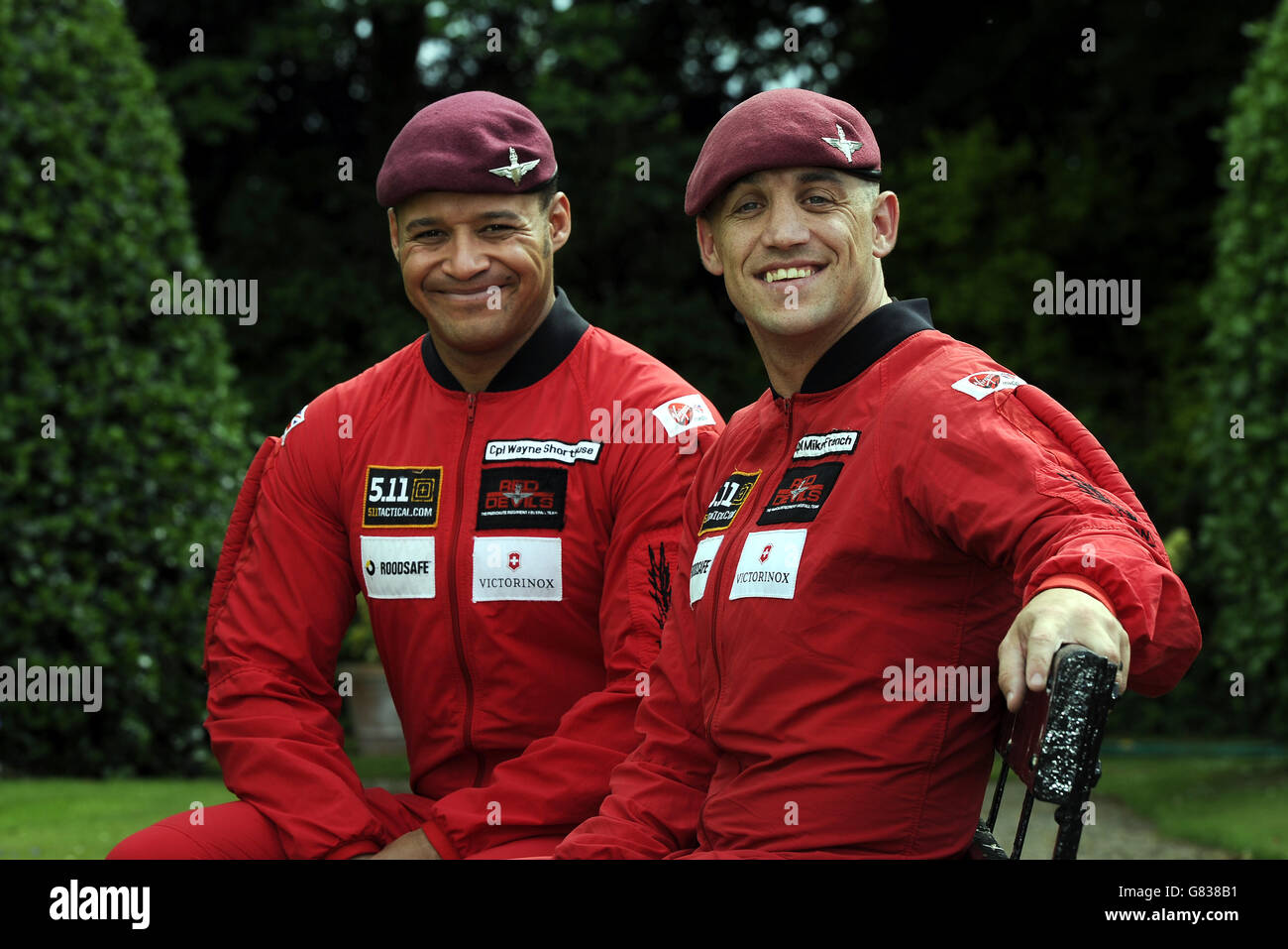 British Army freefall parachute display Stock Photo - Alamy