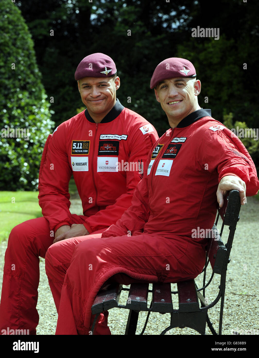 British Army freefall parachute display Stock Photo - Alamy