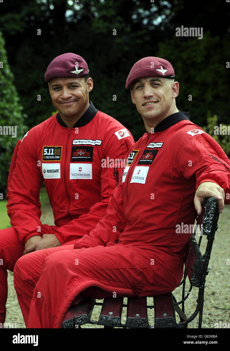 British Army freefall parachute display Stock Photo - Alamy