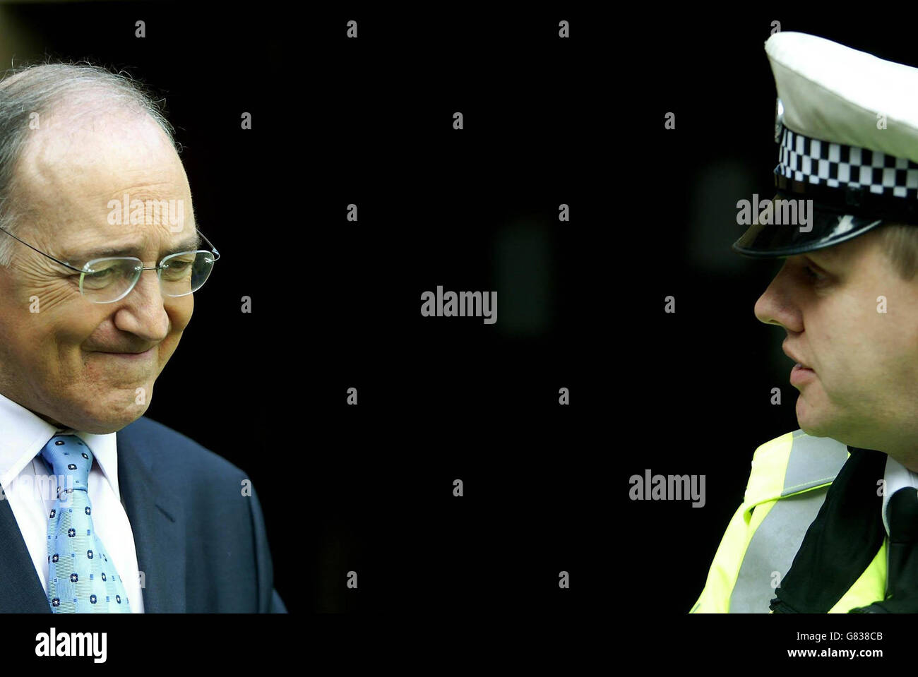 Conservative leader Michael Howard meets police officers Stock Photo ...