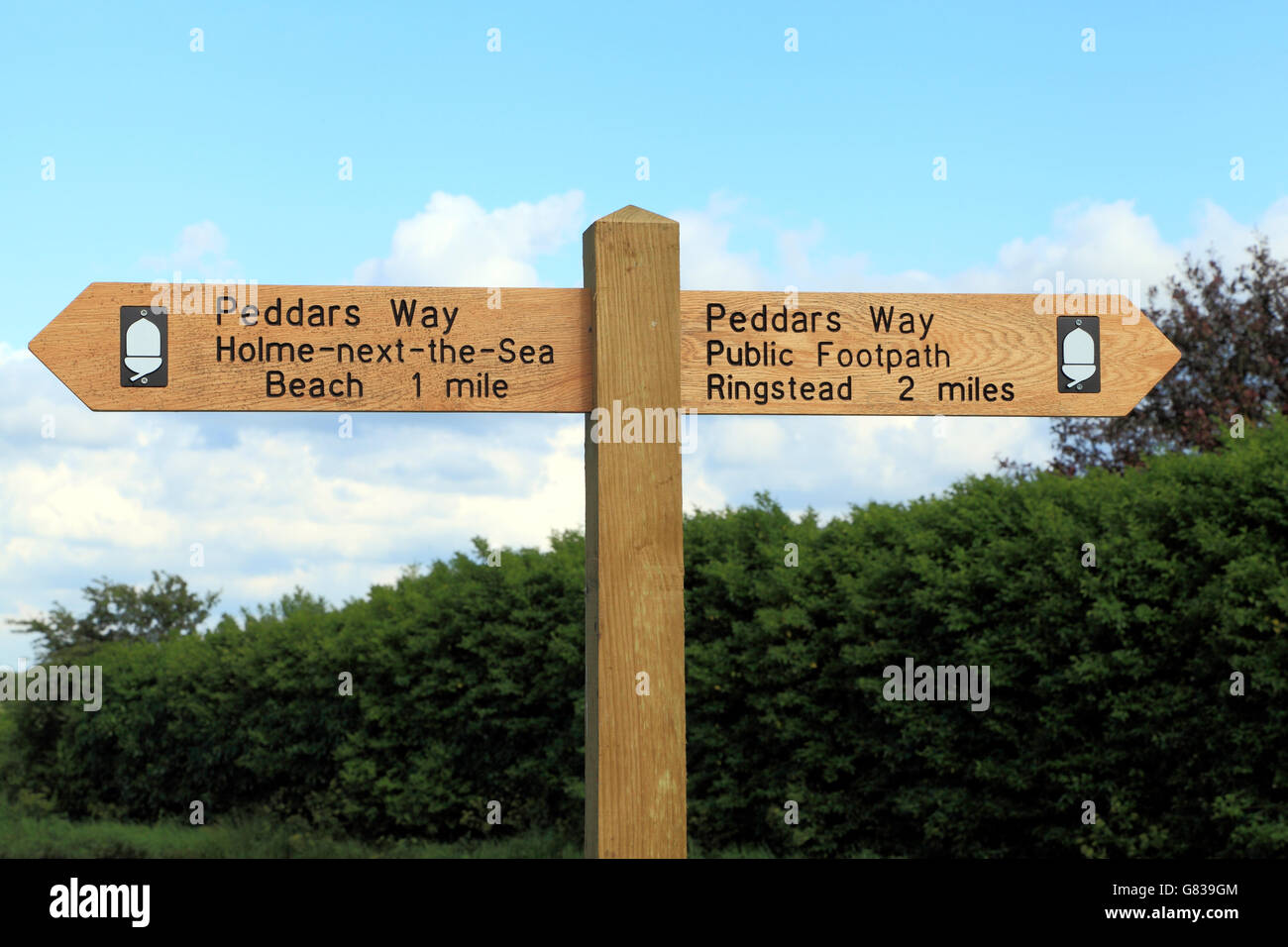 Peddars Way sign post, Holme next the Sea, Acorn National Trail, trails ...