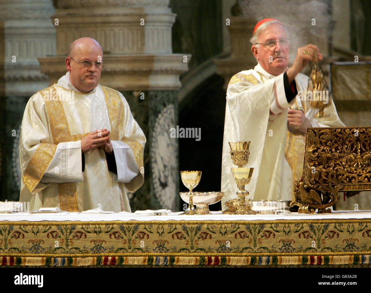 Pope Benedict XVI - Mass of Celebration - Westminster Cathedral Stock ...