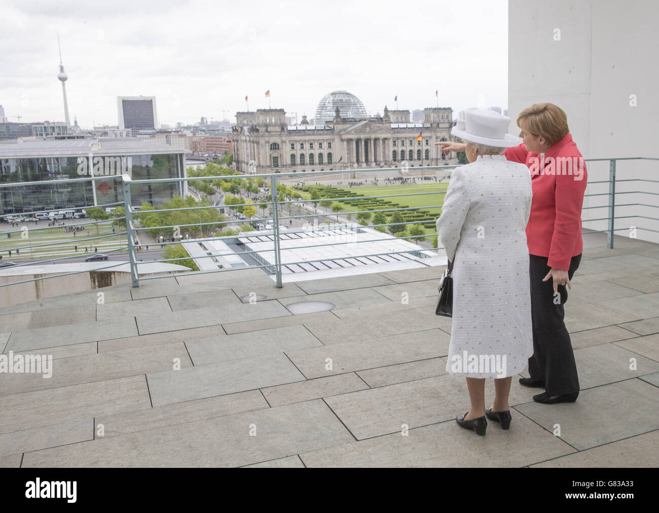 Queen Elizabeth II is met by German Chancellor Angela Merkel at the ...