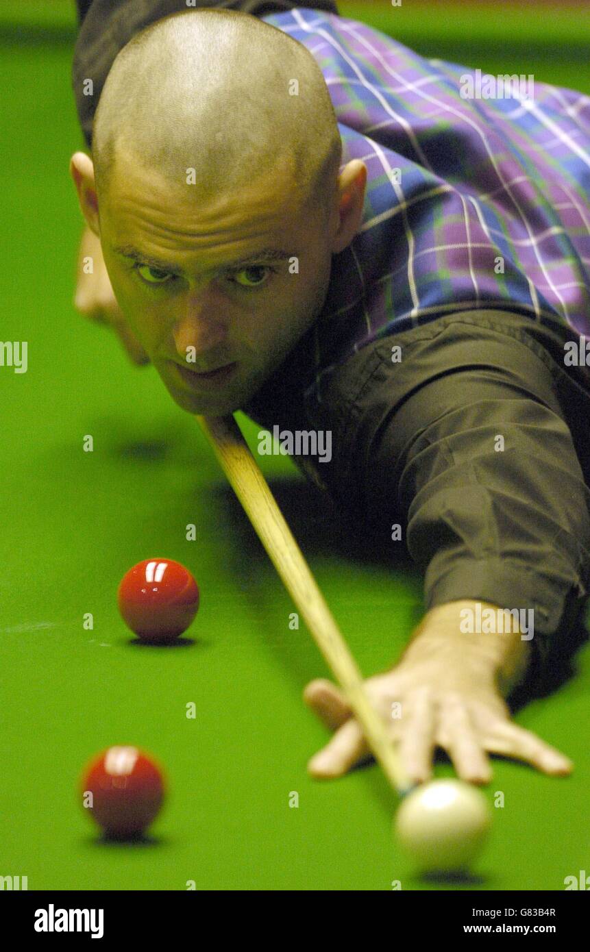 Snooker - Embassy World Championship 2005 - Second Round - Ronnie O ...
