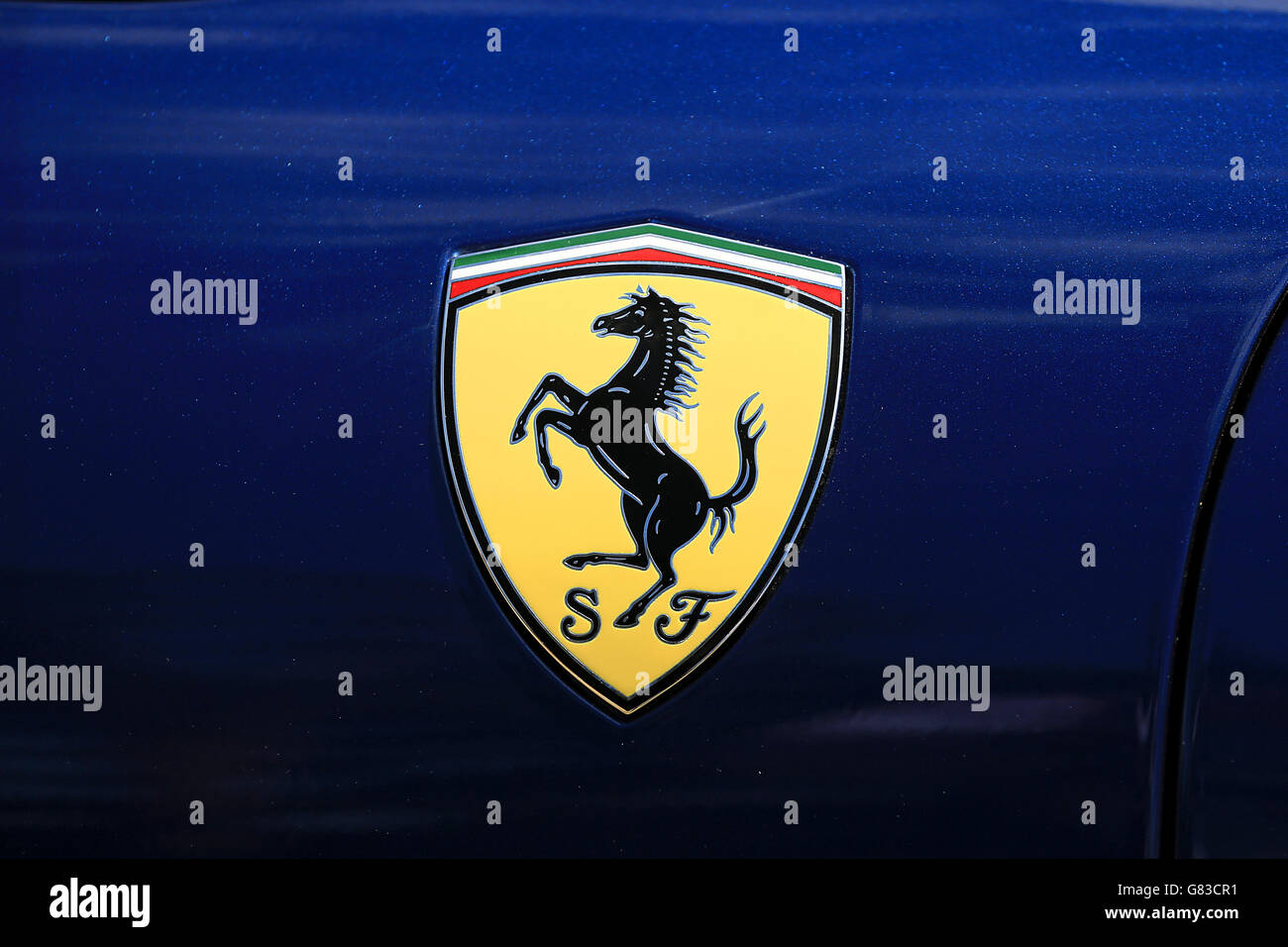 Ferrari emblem on bonnet hi-res stock photography and images - Alamy