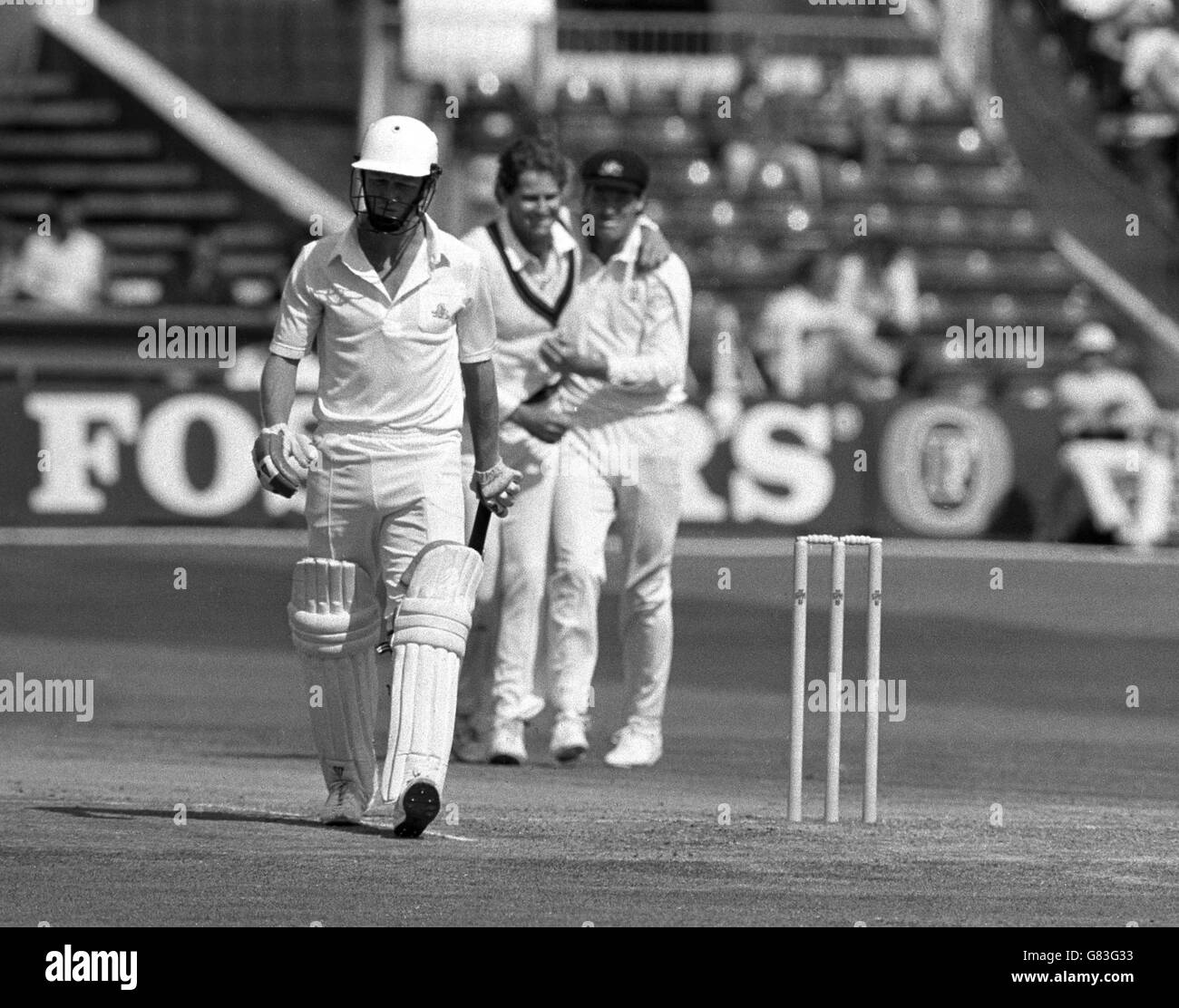 Cricket - Fifth Test - England v Australia - Trent Bridge. Tim Curtis ...
