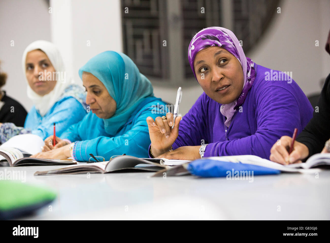 Adult literacy hi-res stock photography and images - Alamy