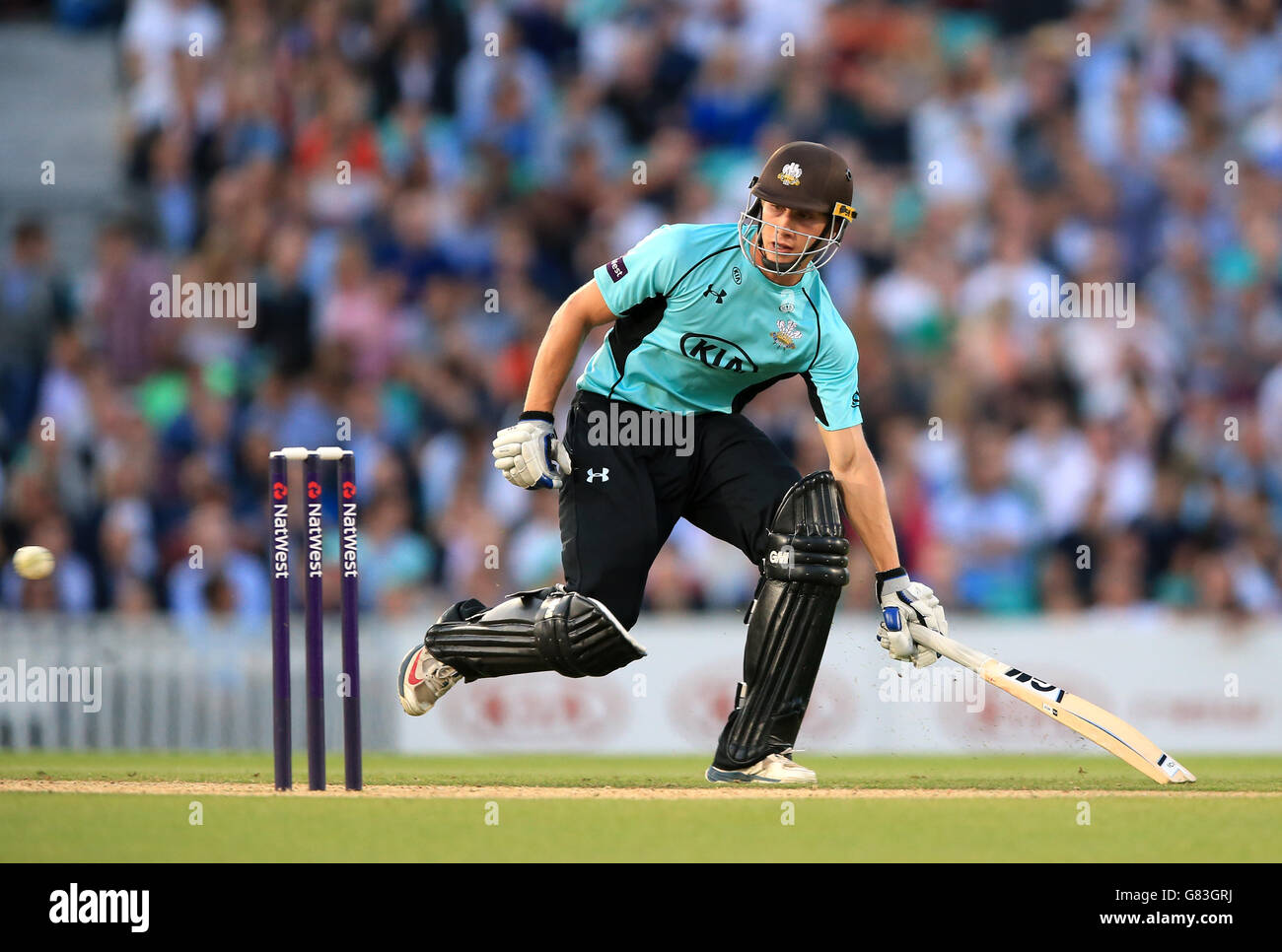 Cricket full length stretch hi-res stock photography and images - Alamy