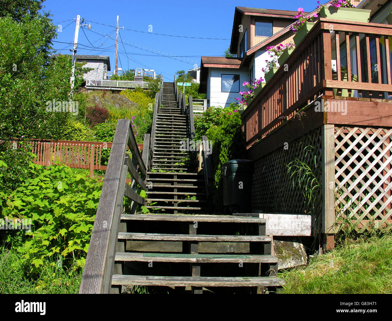 Alaska snow houses mountains hi-res stock photography and images - Alamy