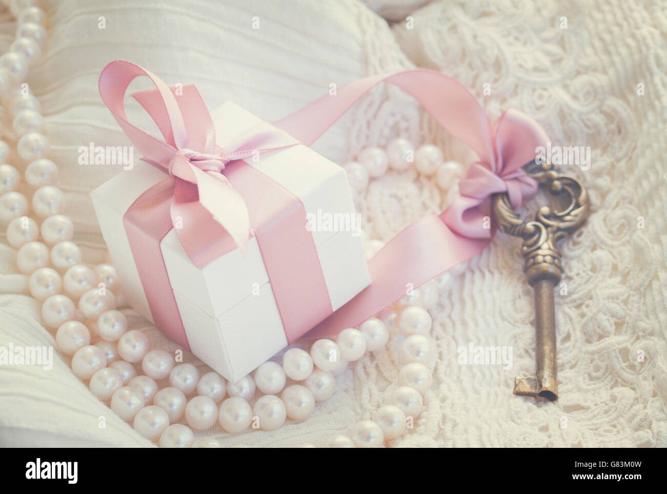 gift box and keys Stock Photo - Alamy