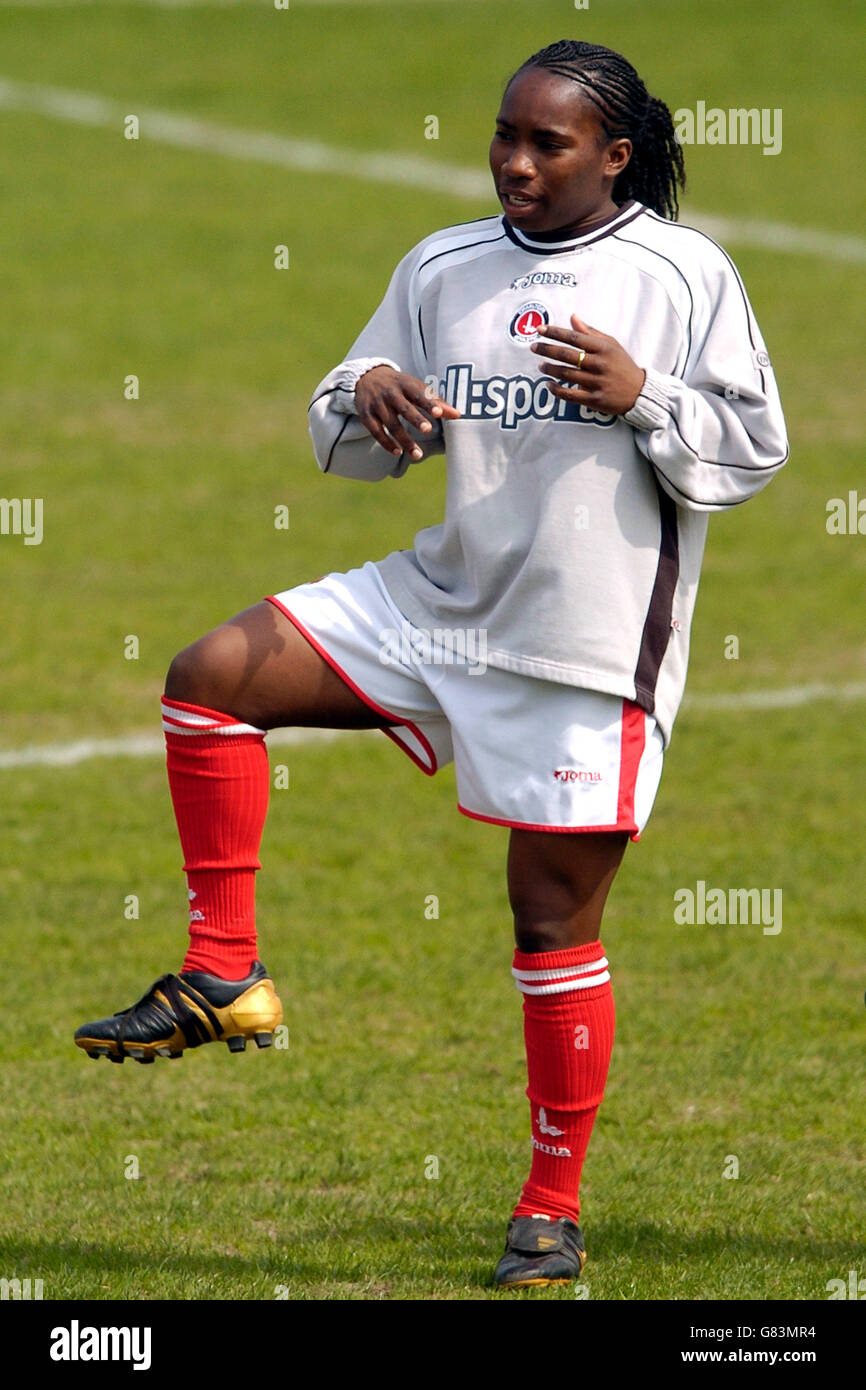 Charlton athletics dominique sinclair chambers hi-res stock photography ...