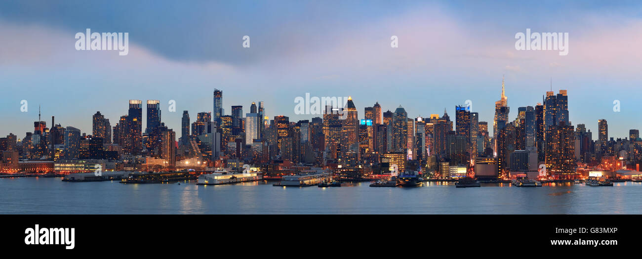 New York City midtown Manhattan sunset skyline panorama view over ...