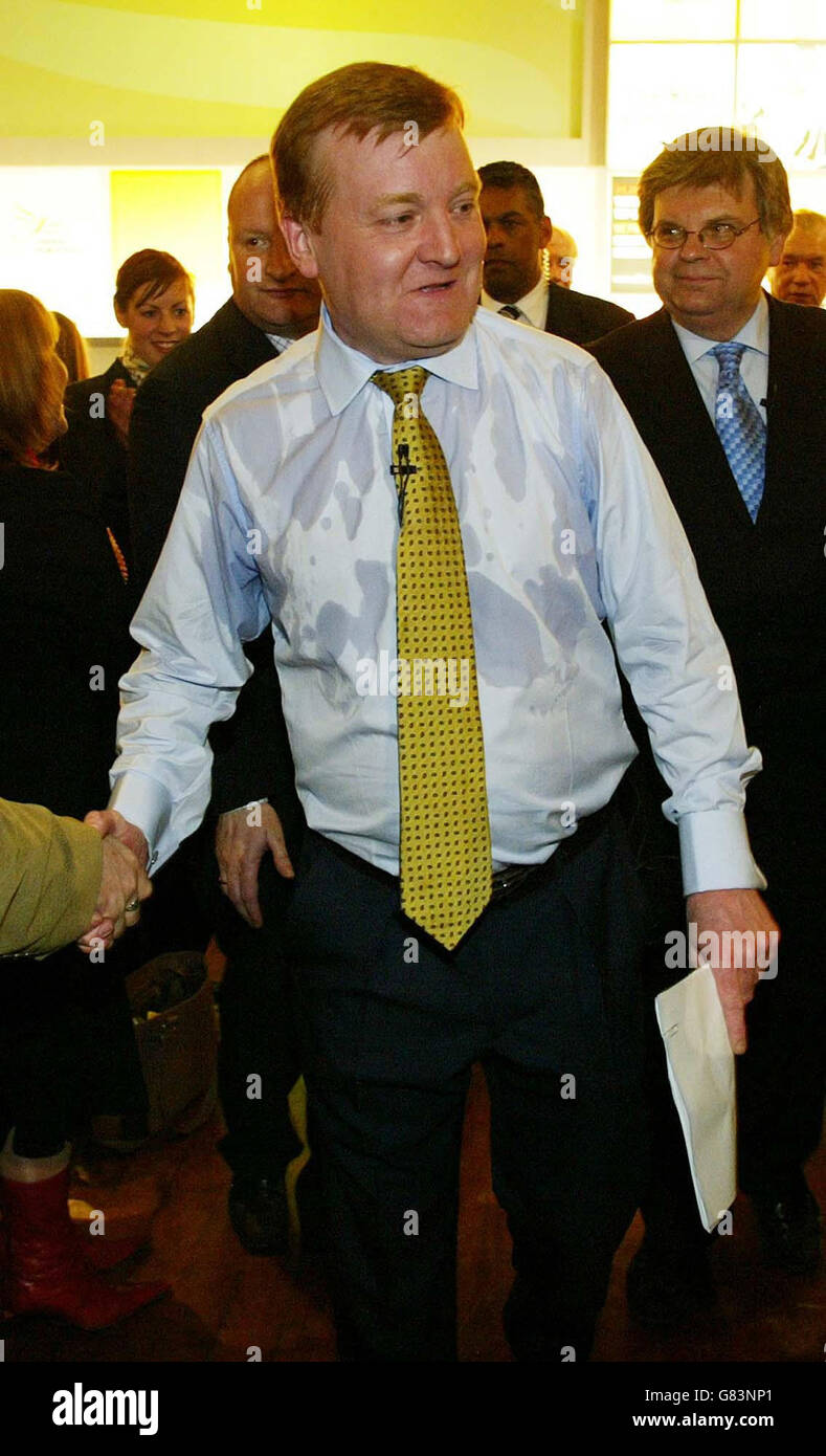 General Election Campaign 2005 - Liberal Democrats Stock Photo - Alamy
