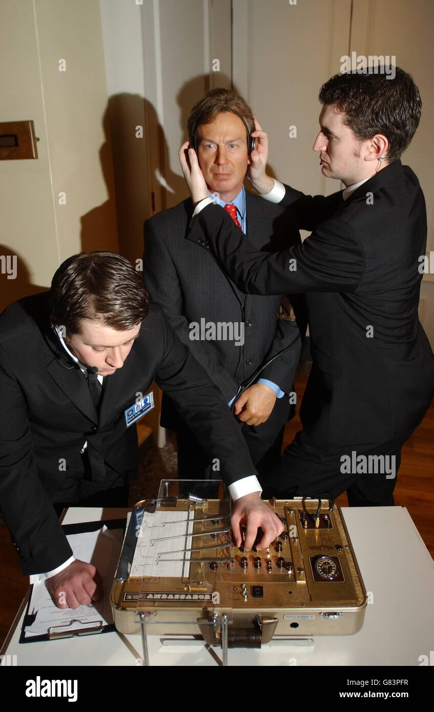 Exhibition actors Jefferson Turner (left) and Daniel Clarkson give ...