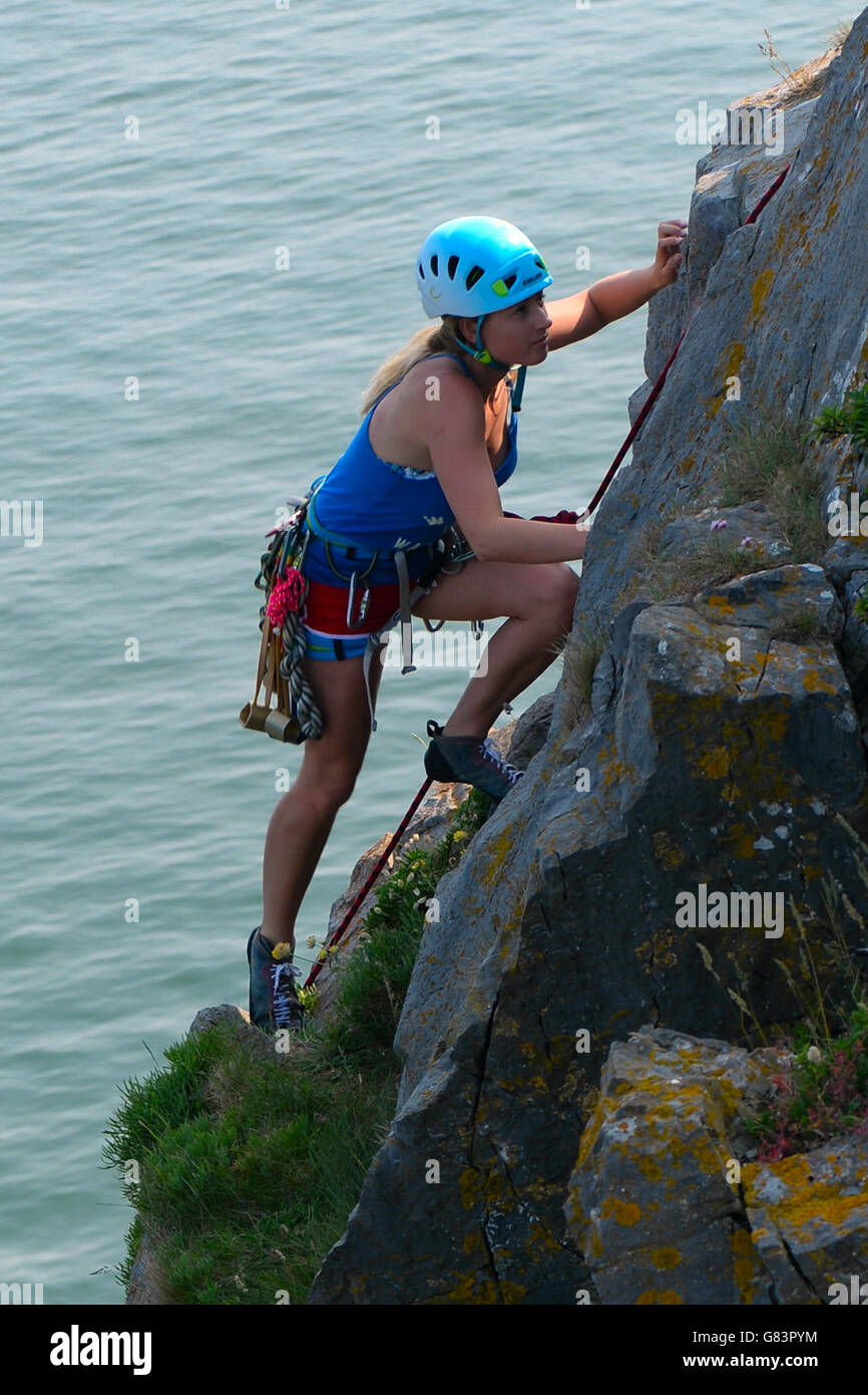 Sea cliff climbing hi-res stock photography and images - Alamy