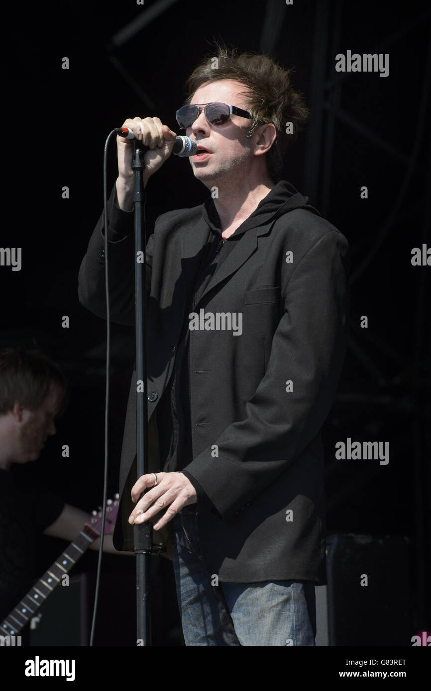 Ian McCulloch of Echo and the Bunnymen performing at the Calling ...
