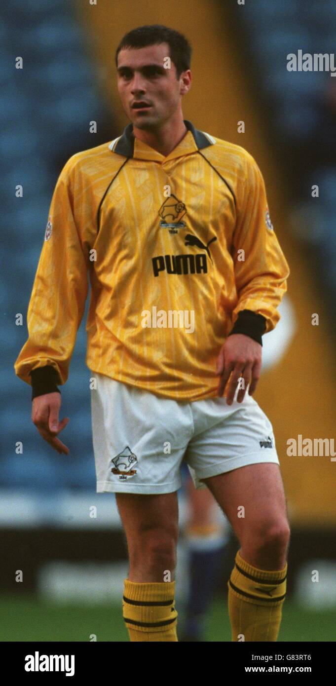 Jonathan hunt hi-res stock photography and images - Alamy