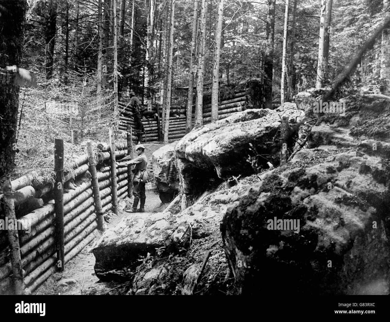 Trenches world war Black and White Stock Photos & Images - Alamy