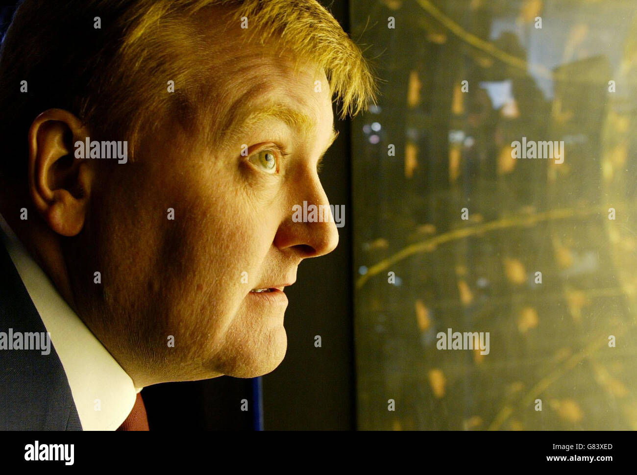 Liberal Democrat Leader Charles Kennedy looks into an exibit during a ...