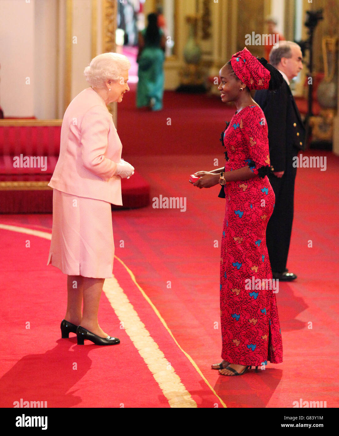 Queens young leaders awards ceremony buckingham palace hi-res stock ...