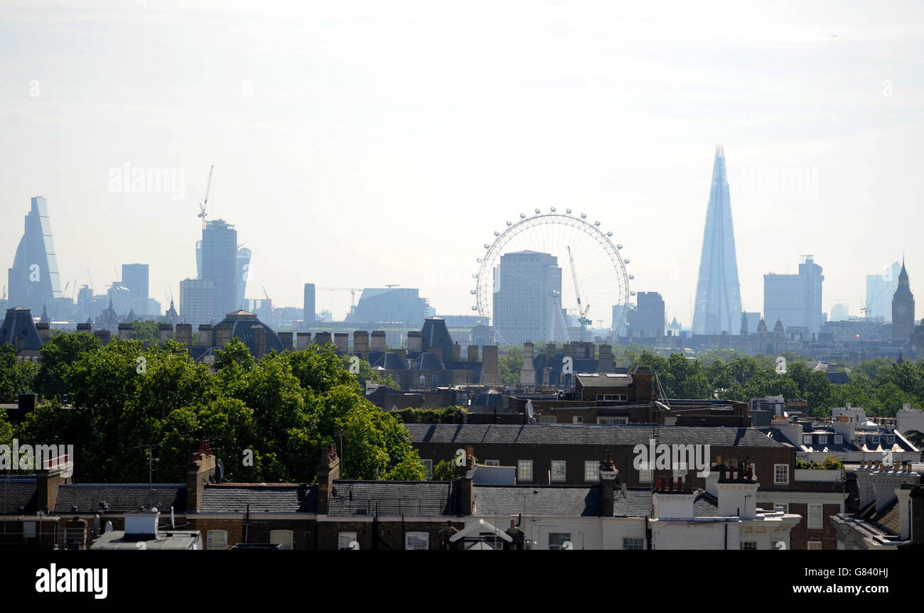 A view of londons skyline from harrods in knightsbridge hi-res stock ...