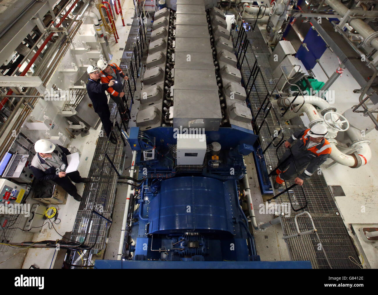 Chief Petty Officer Darren Podmore (second left, pointing), Head of ...