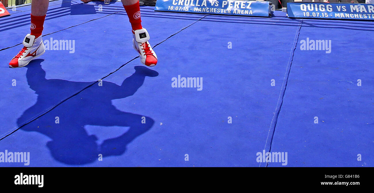 Boxing scott quigg and anthony crolla public work outs piccadilly ...