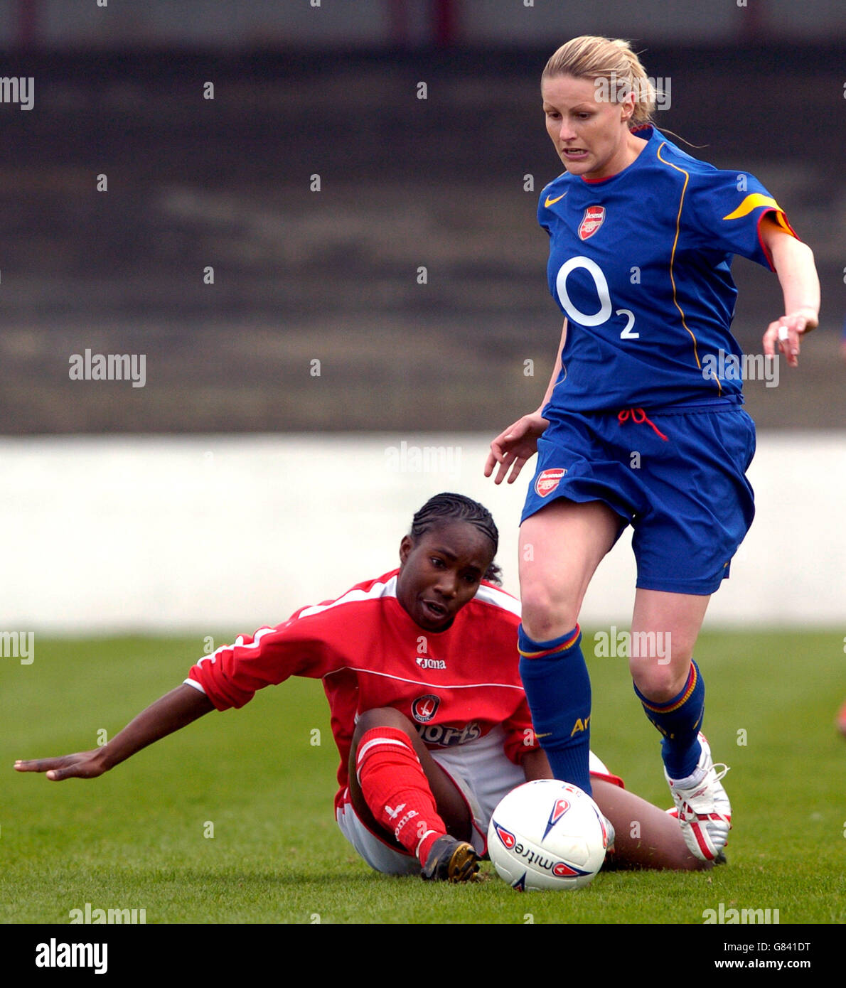 Charlton athletics dominique sinclair chambers hi-res stock photography ...