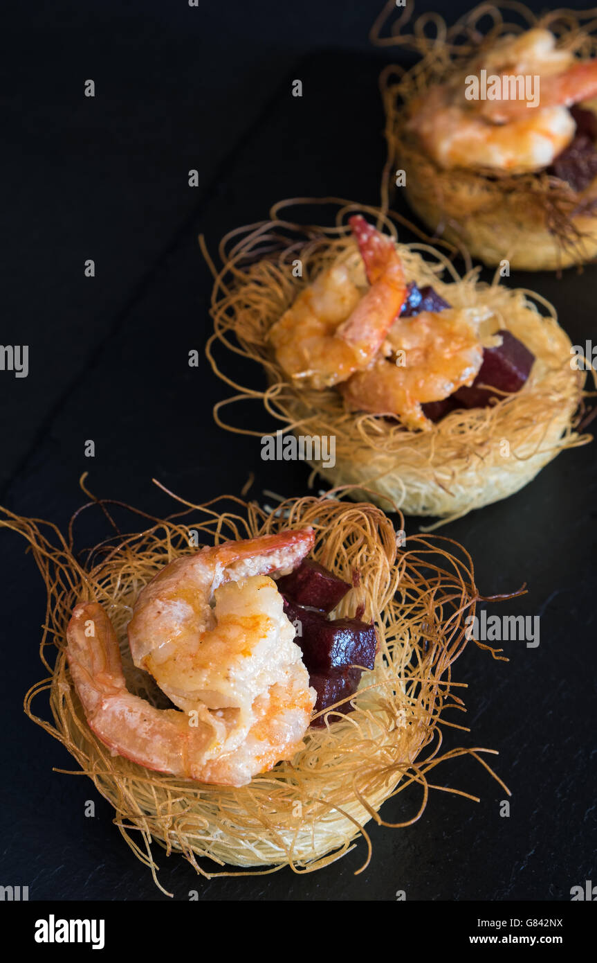 Kadayif shrimp hi-res stock photography and images - Alamy