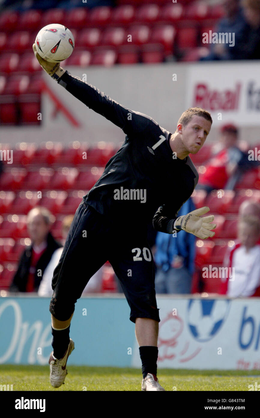Goalkeeper colin doyle hi-res stock photography and images - Alamy