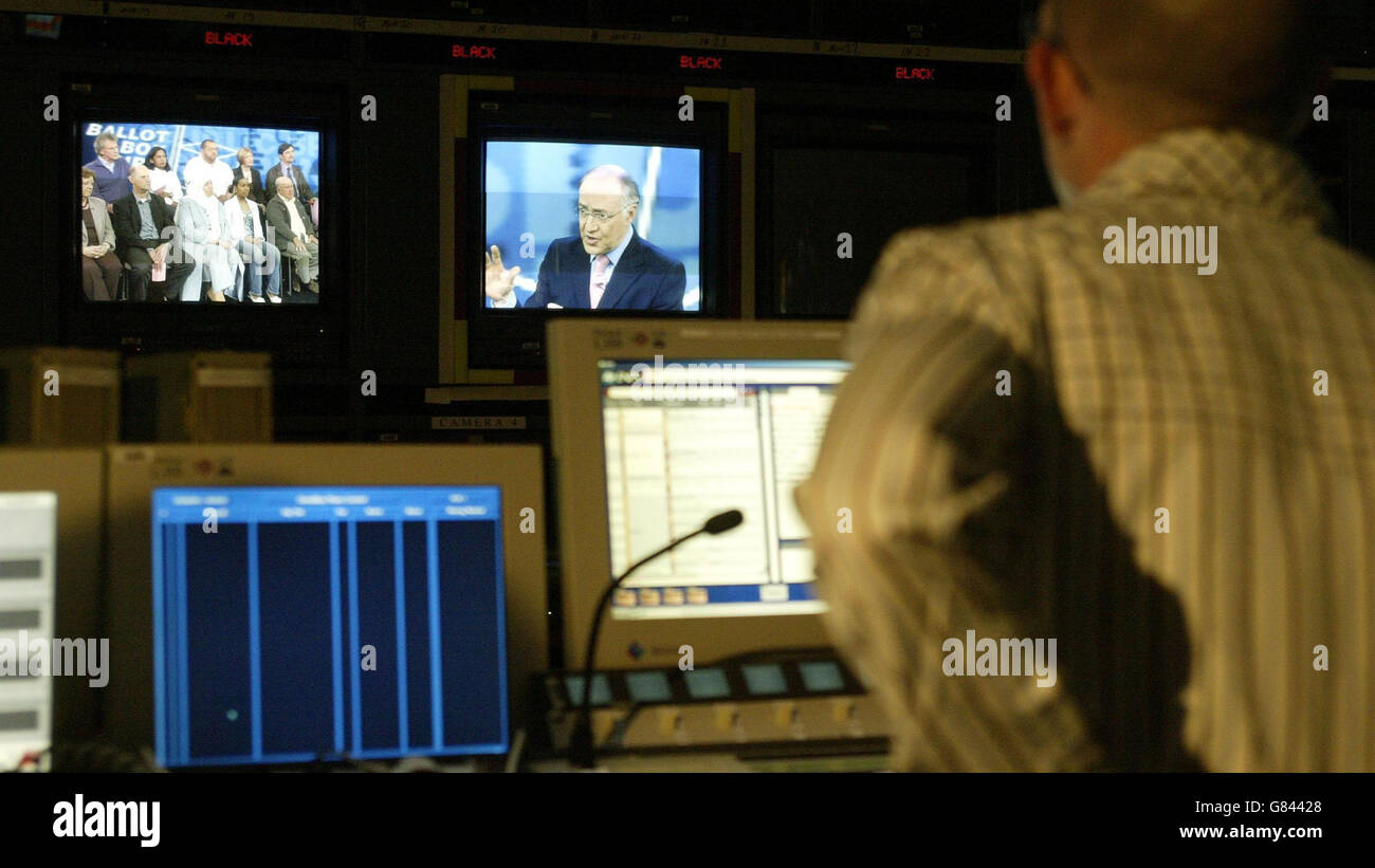 The jury itv hi-res stock photography and images - Alamy