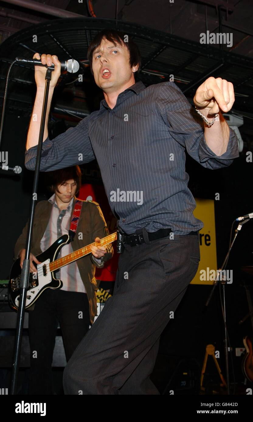 Former suede singer hi-res stock photography and images - Alamy