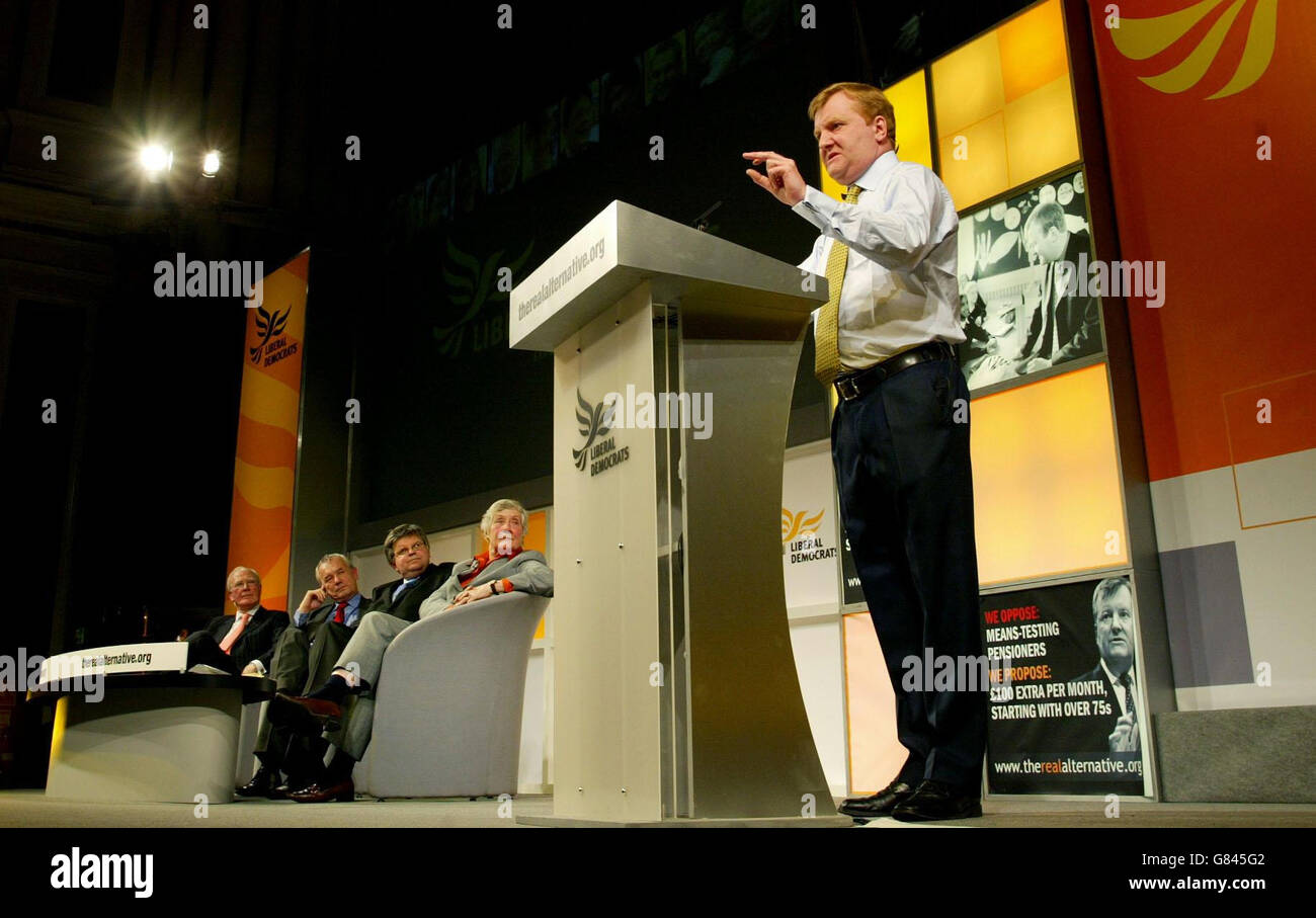 General Election Campaign 2005 - Liberal Democrats Stock Photo - Alamy