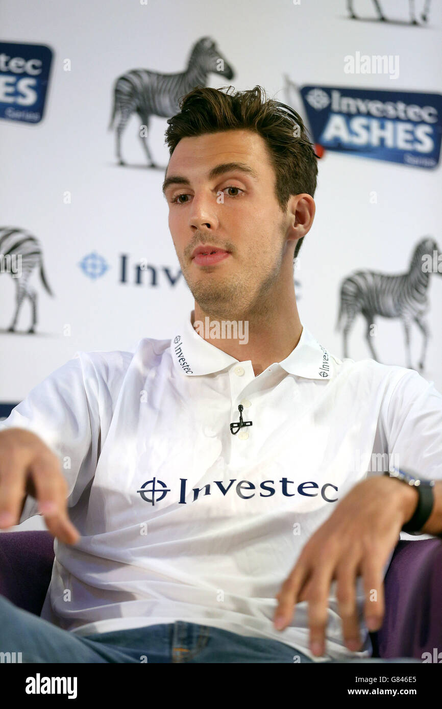 Steven finn 2015 ashes hi-res stock photography and images - Alamy