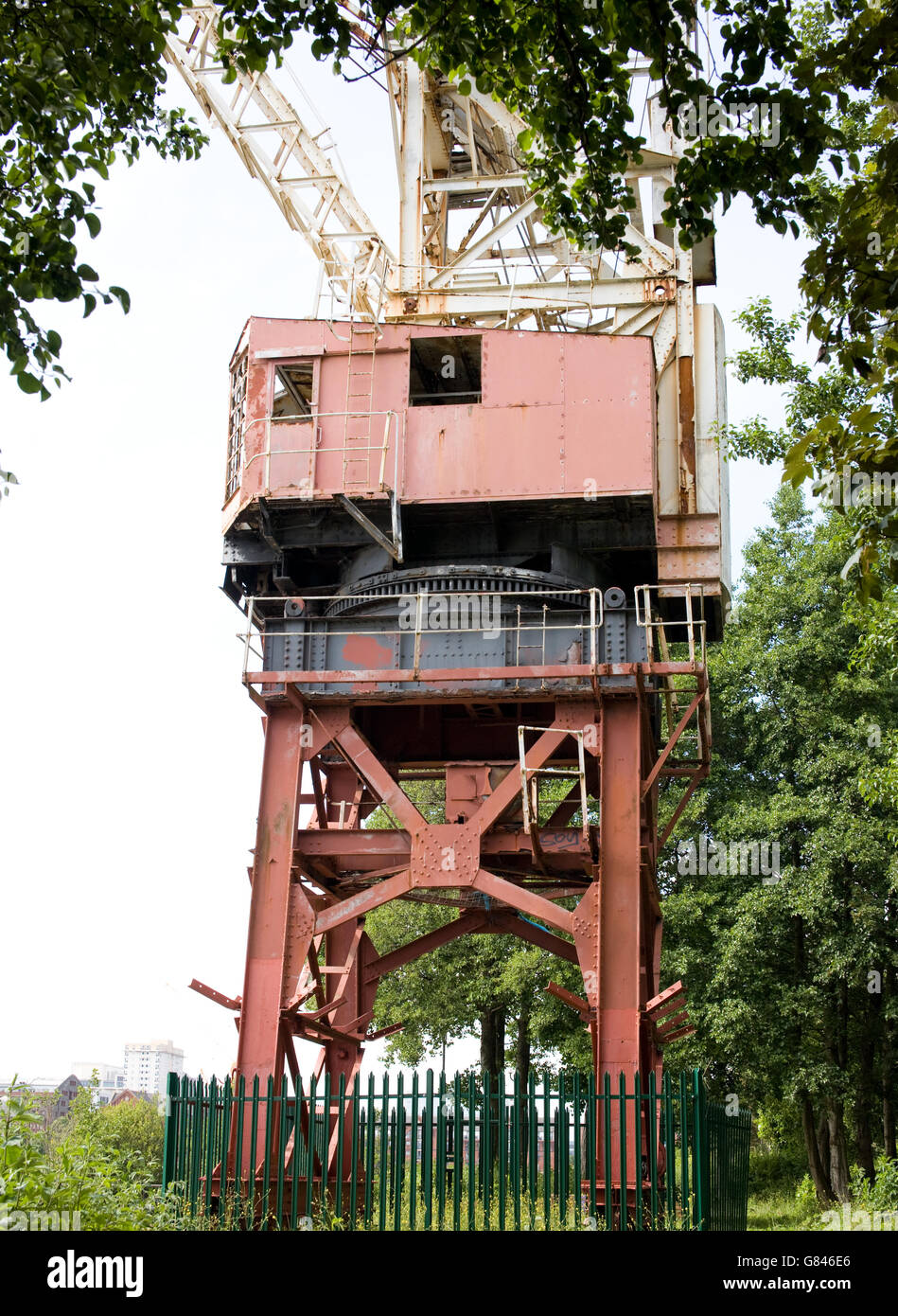 Cardiff port crane hi-res stock photography and images - Alamy