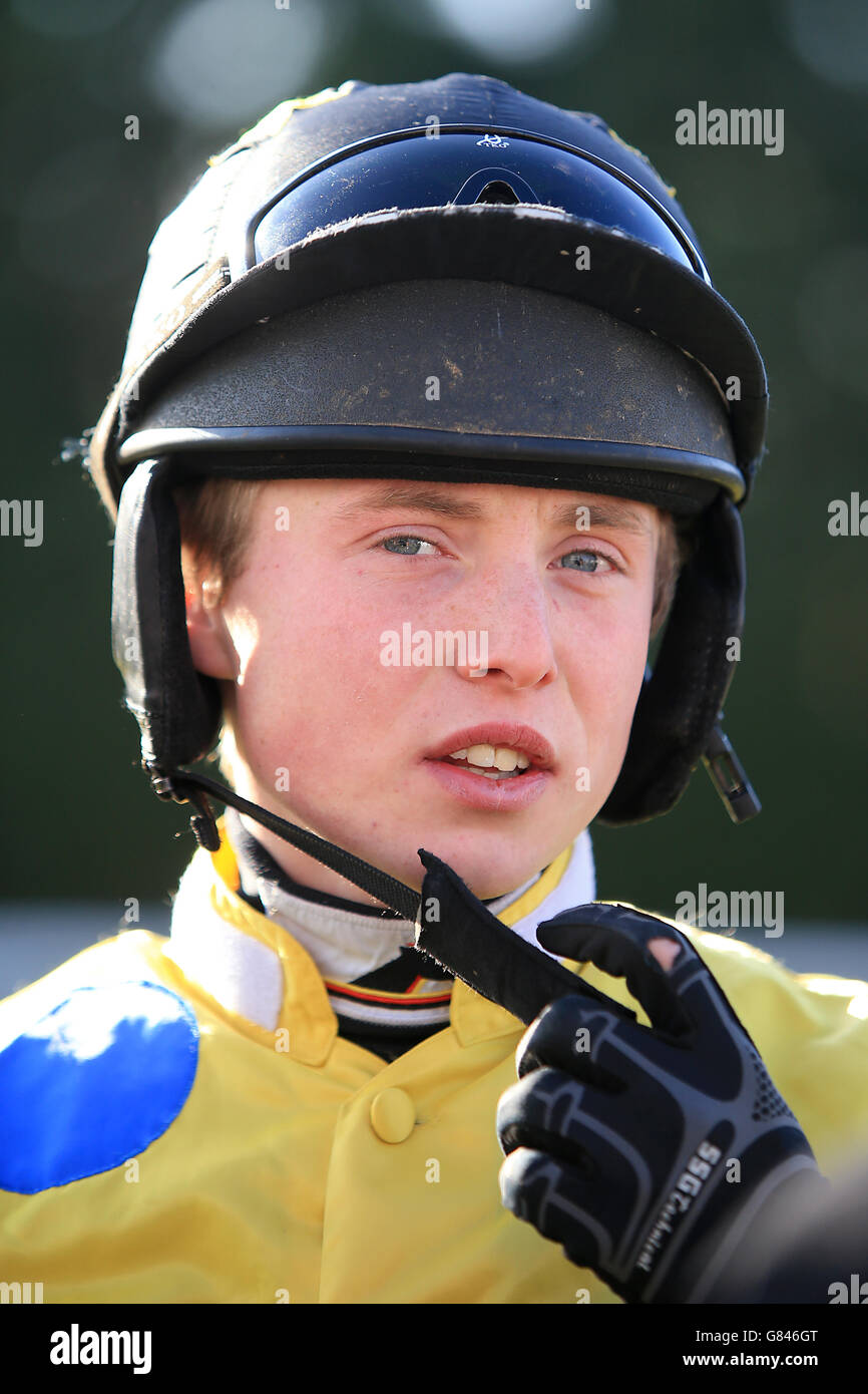 Jockey freddie mitchell at kempton park racecourse hi-res stock ...