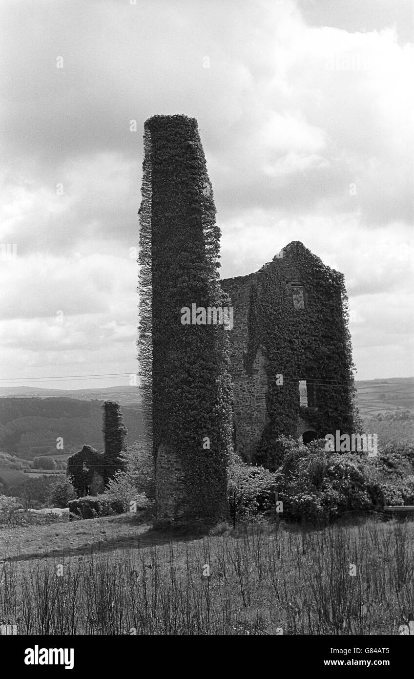 Old devon mine Black and White Stock Photos & Images - Alamy