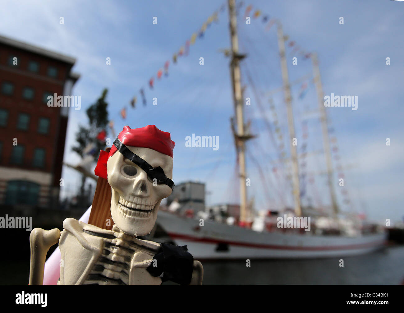Ships skeleton hi-res stock photography and images - Alamy