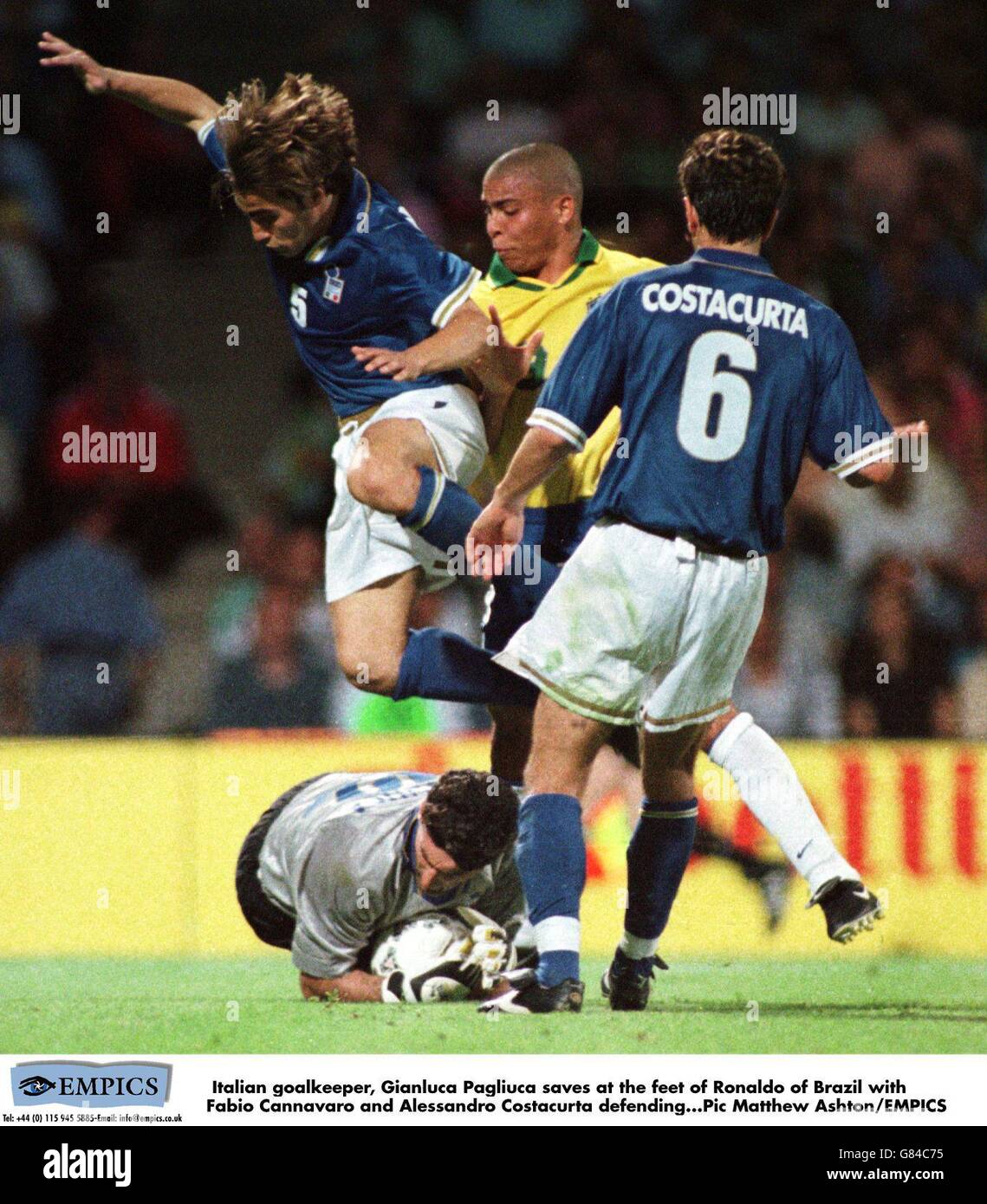 Le Tournoi Soccer Tournament - Italy v Brazil Stock Photo - Alamy