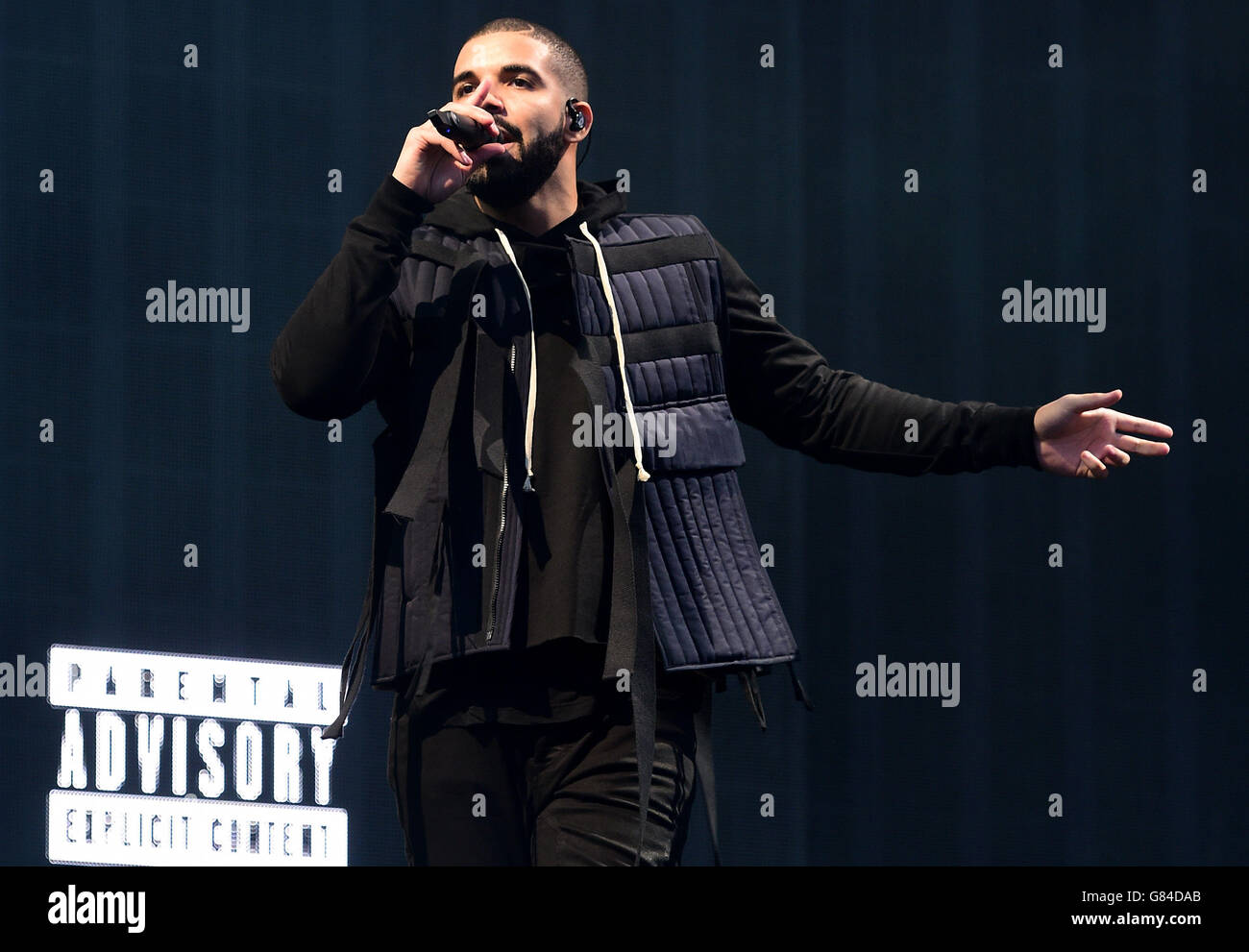 Drake performing wireless festivall in finsbury park hi-res stock ...