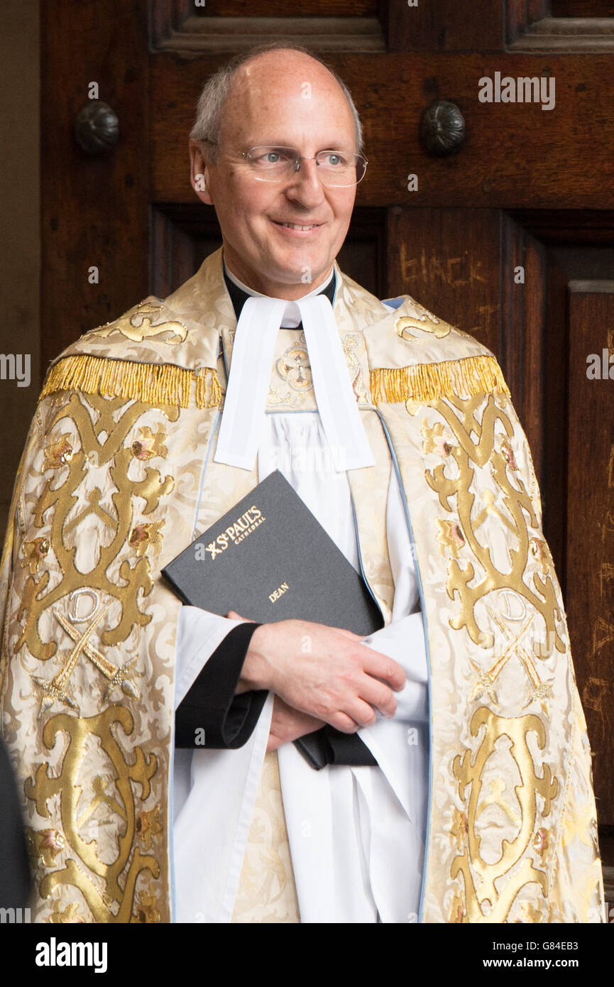 The Dean of St Pauls Cathedral, David Ison attends a memorial service ...