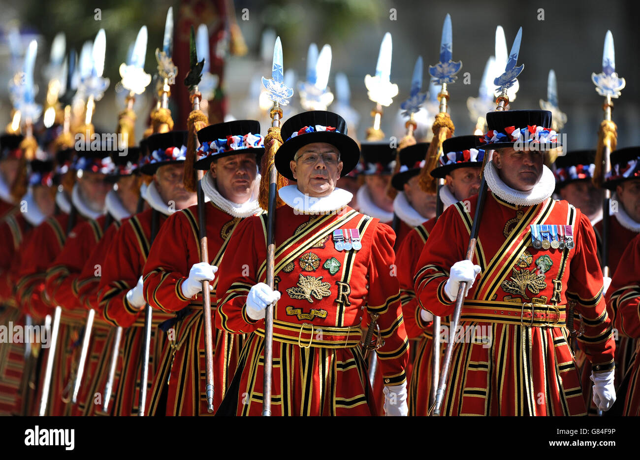 The queens body guard of the yeomen of the guard hi-res stock photography and images - Alamy