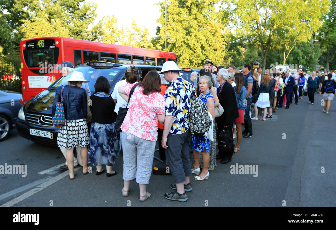 Queue Outside Club High Resolution Stock Photography and Images - Alamy