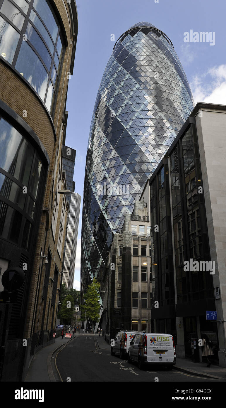 2004 the gherkin hi-res stock photography and images - Alamy