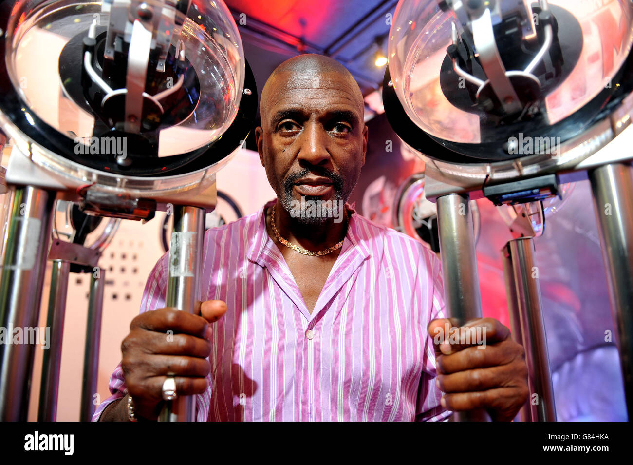 Willard wigan micro sculptures exhibition hi-res stock photography and ...