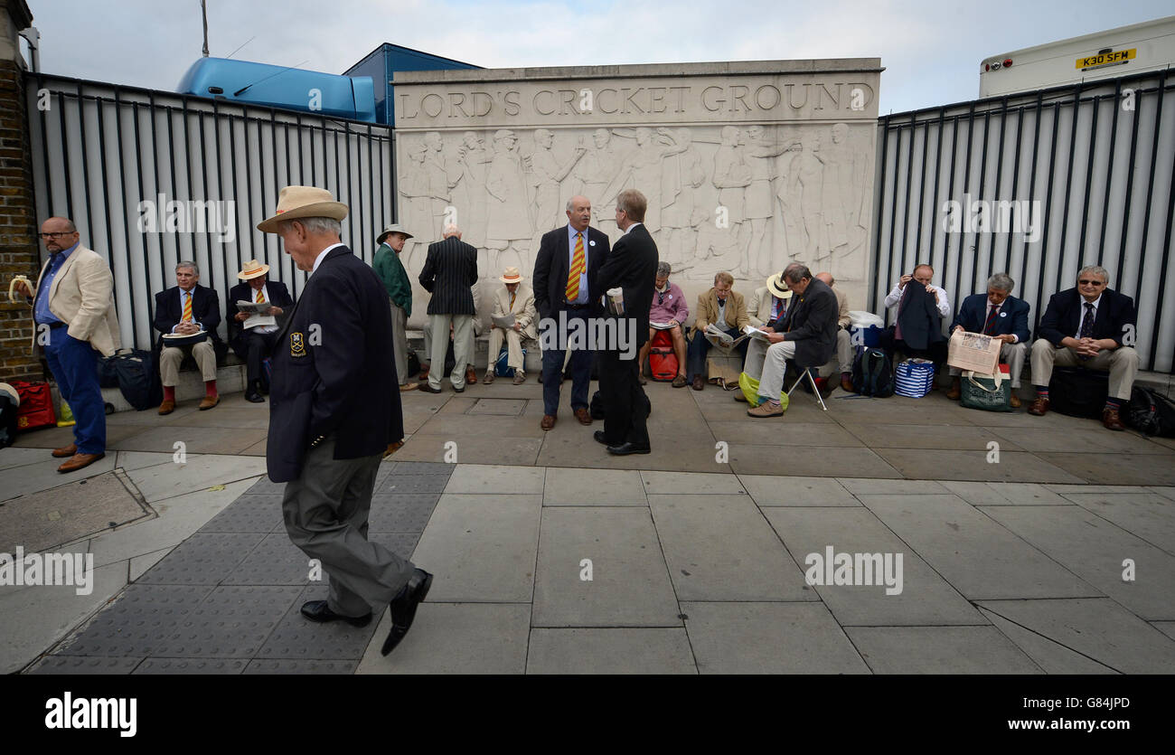 MCC members queue outside Lord's Cricket Ground ahead of the start of ...