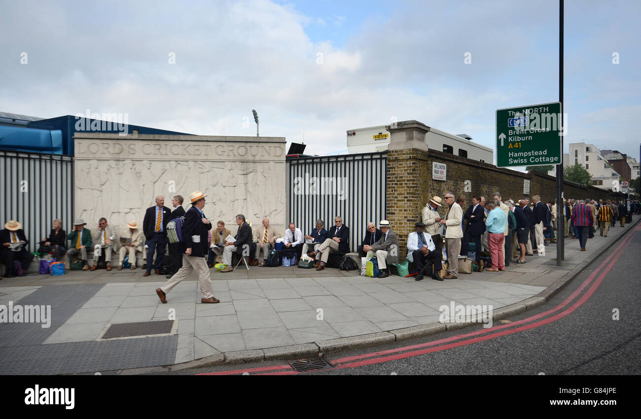 Members of mcc at lord's cricket ground hi-res stock photography and ...