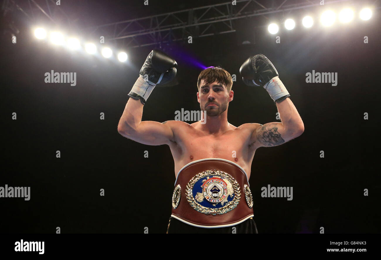 Jamie cox boxing hi-res stock photography and images - Alamy
